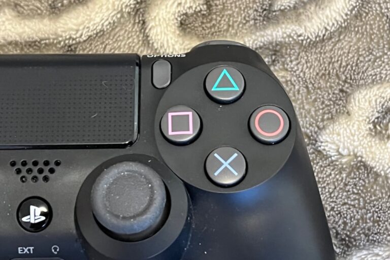 SONY DUALSHOCK4を徹底レビュー｜純正は使いやすい？ 良かった点とイマイチな点を解説 | げむぱ