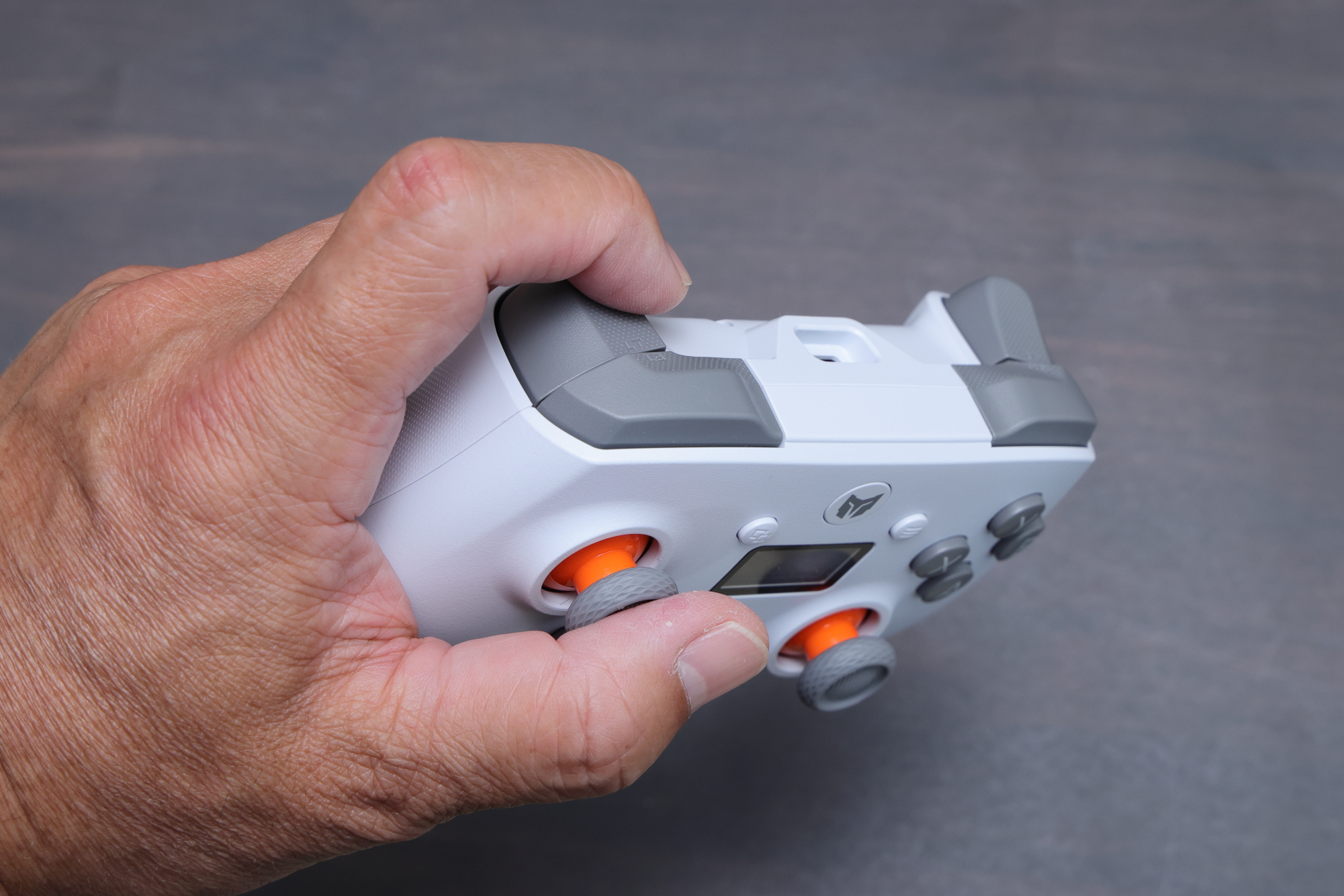 BIGBIGWON AETHERレビュー！ 圧倒的価格破壊の液晶搭載コントローラー | げむぱ